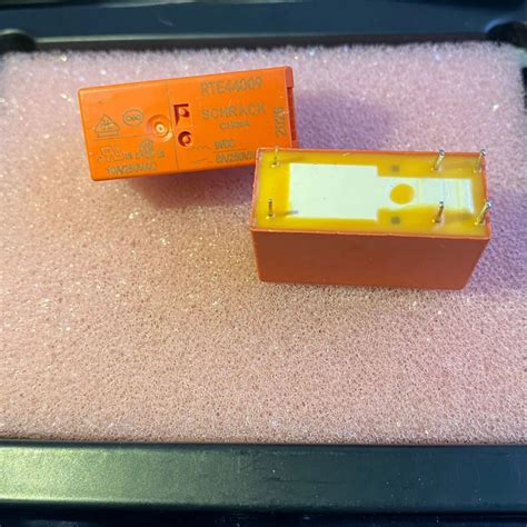 2PCS RTE44009 9V RTE44012 12V RTE44024 24V Relé pin 6 8A