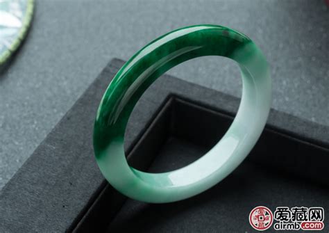 翡翠化冰是什么意思啊化冰的翡翠长什么样子化冰和冰种区别大山谷图库
