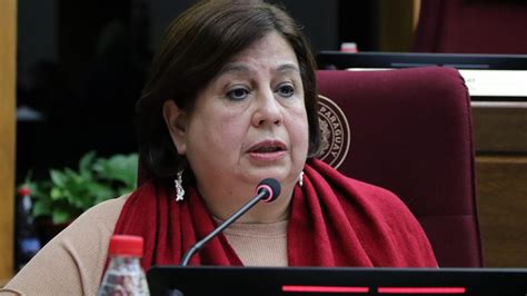 Pettengill Vive En Una Burbuja Y Mira La Pobreza Desde El Vidrio De Su