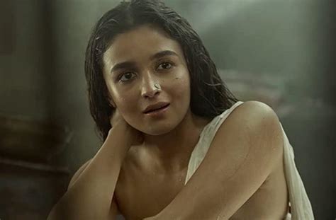 5 Aktris Bollywood Jadi PSK Alia Bhatt Diajak Sang Kekasih