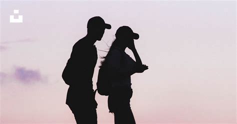 모자를 쓰고 있는 남자와 여자의 실루엣 사진 사진 Unsplash의 무료 여자 이미지