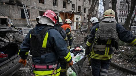 Атака РФ на Київ число постраждалих зросло у Святошинському районі в будинку виявили бойову