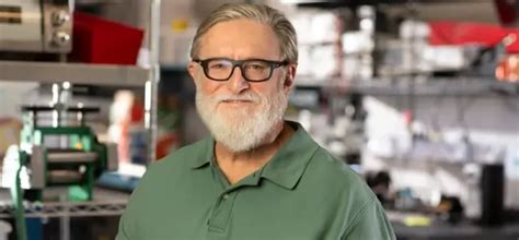 Гейб Ньюэлл похудел и будет вас чипировать Dailyquest