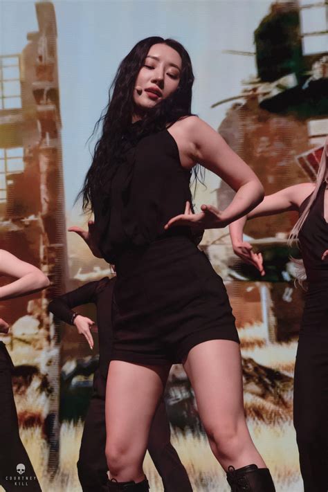 Mina R Kpics