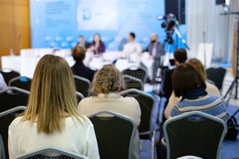 观众聆听商业会议演讲人背面高清图片下载 正版图片503768817 摄图网