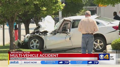 Impd Responds To Multi Vehicle Accident In Downtown Indy Wttv Cbs4indy