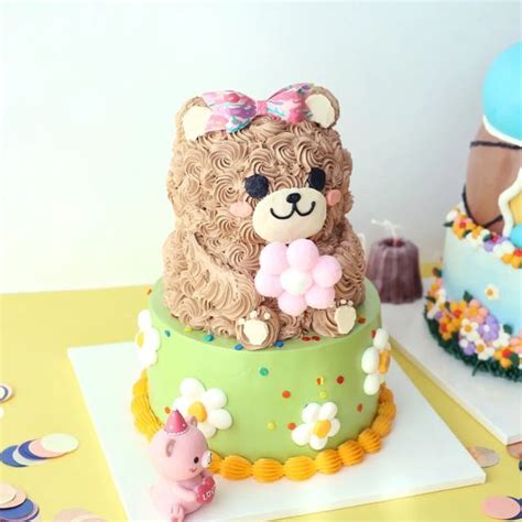 엘모리아케이크 Elmoryacake Lettering On Instagram Lettering Cake Class 레터링케이크 클래스 4주차 2단케이크🐻 수업 들으시며