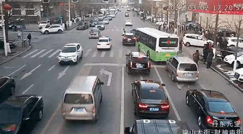 老人突发心脏病，丹东交警上演生死救援！指挥中心