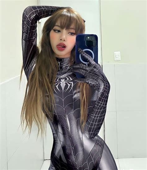 Adl Kullan C N N Blink And Pinks Panosundaki Pin K Zlar Kad N Oyuncular Nl Ler