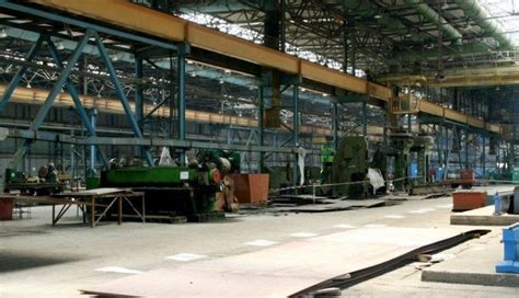 Prezidentin iştirakıyla açılışları olan bir çox iri müəssisələr hazırda adi sex səviyyəsində