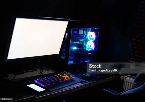 화려한 무지개 Rgb 게임 및 워크 스테이션 하이 엔드 컴퓨터 와 스마트 폰 Brand Name Video Game에 대한 스톡