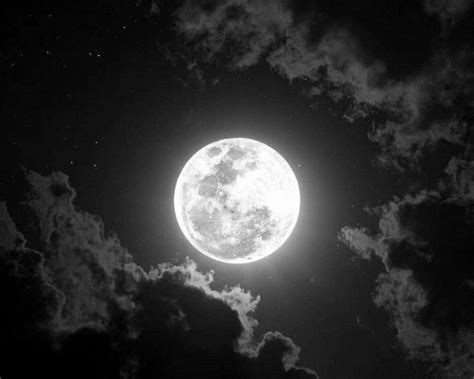 Не бажано вручати подарунки навіть від щирого серця прикмети дня Читайте на Ukr Net