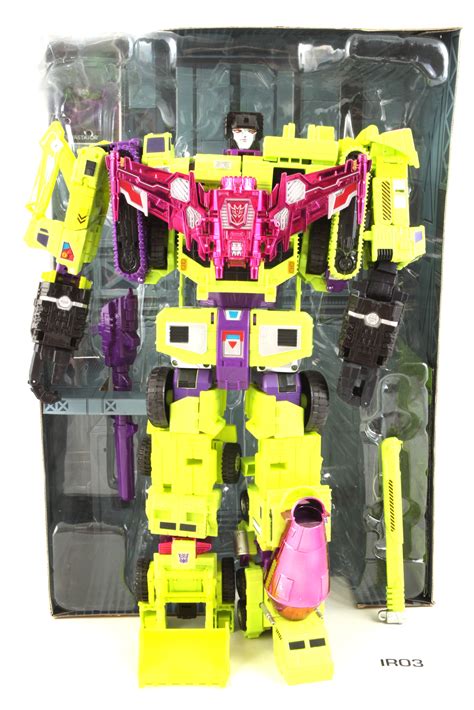Packaged Not Sealed Transformers® Generations Combiner Wars Combiners T Set Only