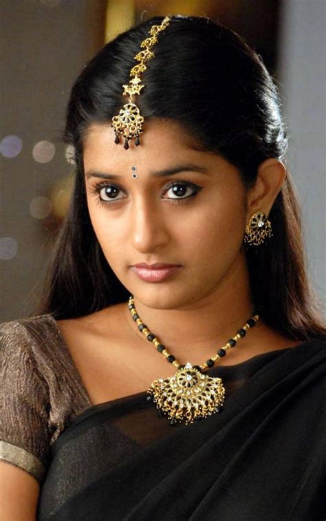 Meera Jasmine English Latest Updates News Photos Vide
