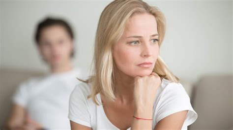 10 Discreet Ways A Narcissistic Woman Easily Manipulates The People In Her Life Yourtango
