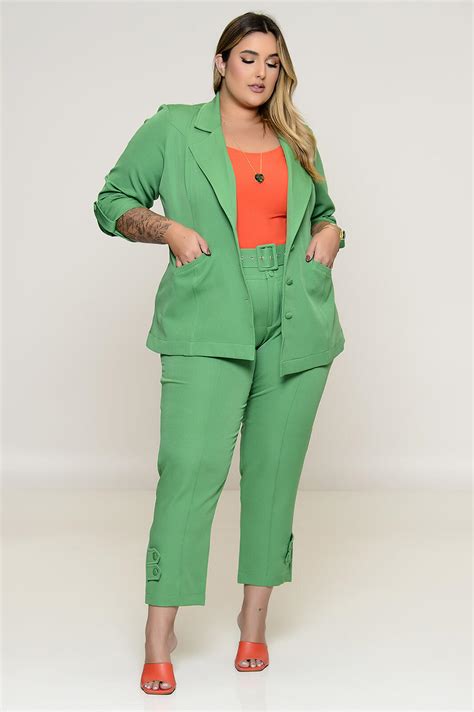 Conjunto Plus Size Alfaiataria Verde Blazer E Calça Vk Moda Plus Size