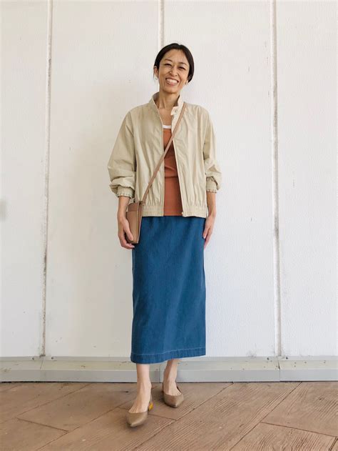 「ハイプビーストコミュニティセンター Ut グラフィックtシャツ（長袖・オーバーサイズフィット）、デニムジャージーナローロングスカート（丈標準