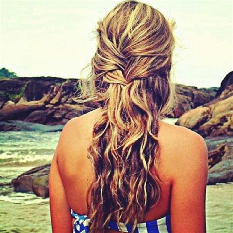 Messy Beach Hair For The Summer Beach Hairdos For Long Hair Beachy