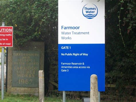 Wall And Post Mounted Signs Bishops Stortford First Signs And Labels