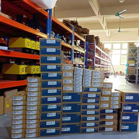 plc controller programmable logic controller 10 4 inch panel hmi gt2510