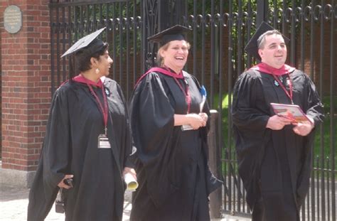 科学网—“哈佛大学2010毕业典礼”观摩之三（学位服） 毛宁波的博文