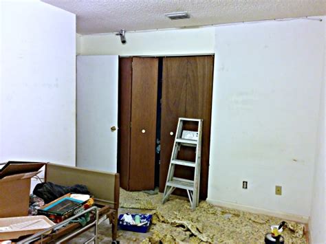 HOW TO INSTALL BEAUTIFUL LAMINATE FLOORS IN ONE AFTERNOON Do It Yourself Fun Ideas