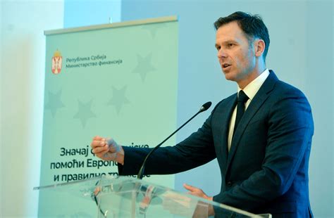 СНС Србија Председник Републике Србије Александар Vucic Avucic негирао је да унутар Српске