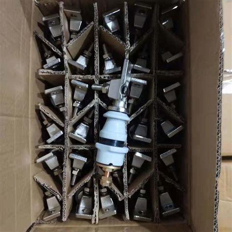 Din Standard 12kv 250a Head Threaded Bushing Assembly For Us Market