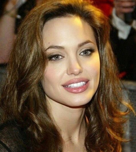 Pin By Mara Palomino On Artists Angelina Jolie Photos Angelina Jolie