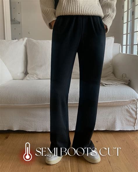 🔥밍크안감한파템 Made 워밍 융기모 트레이닝 팬츠 Ver 세미 부츠컷 에이블리