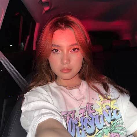 По идее я блогер заметила что многие тут их не любят 😂 не знаю почему но тредс чувствуется как