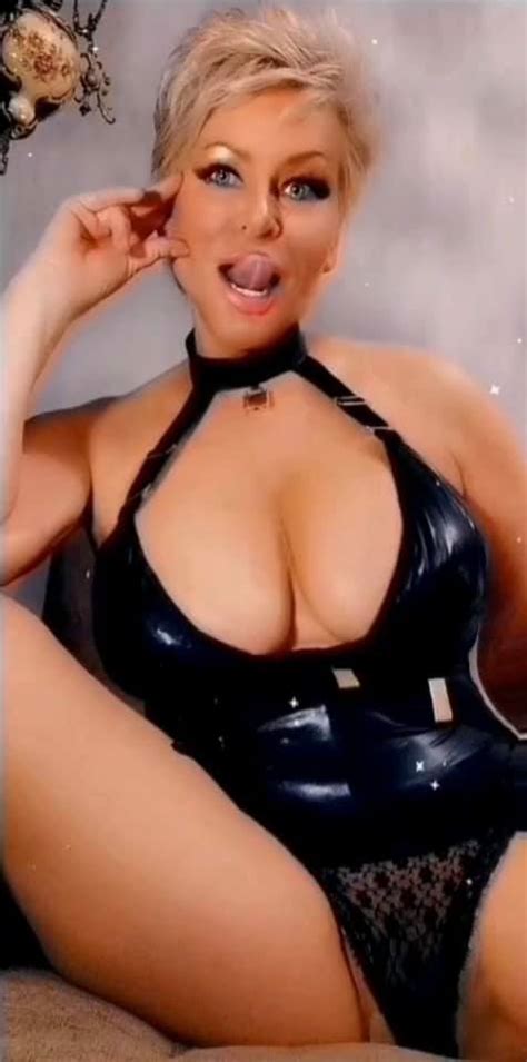 [needs Id] Who Are These Very Busty Mature Milfs Freeones Board The Free Munity