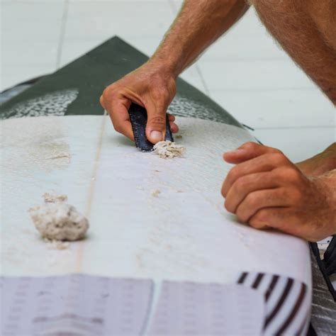 A Surfers Guide How To Wax A Surfboard For Optimal Performance