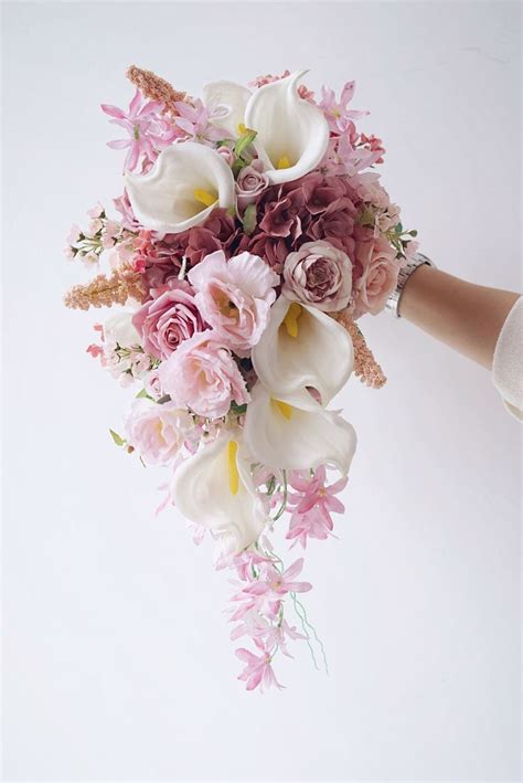 Pin By Lemongrasswedding On Silk Flower Cascading Bouquet Wedding