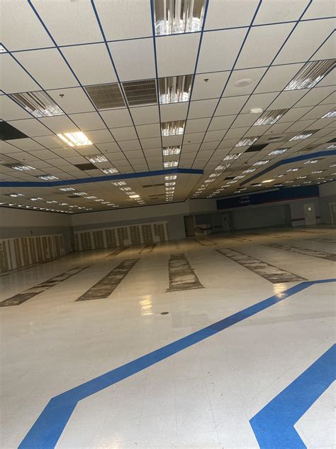 Inside Of Abandoned Eckerd Rite Aid R Abandonedporn