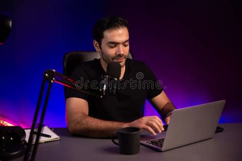 Broadcaster Talking To Listener Using Mic Discussing Financial Issue