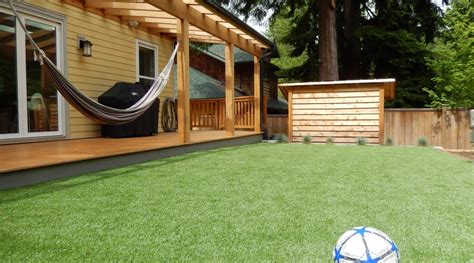 Benefits Of A Synthetic Grass Backyard Synlawn Vancouver