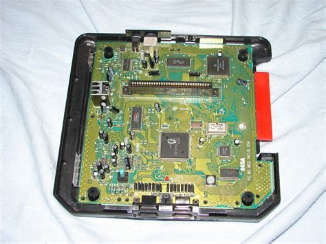 The Guy With Not Enough Time On His Hands Cleaning A Sega Genesis Controller And Deck The Guy With Not Enough Time On His Hands Cleaning A Sega Genesis Controller And Deck