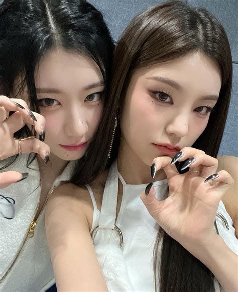 🍫 On Twitter 야 옹 야 옹