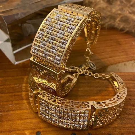 مدل دستبند طلا دخترانه و زنانه شیک و مجلسی ظریف و جدید که باید حتما ببینید