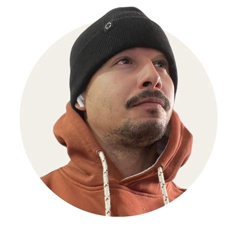 Josue Hernández Medium