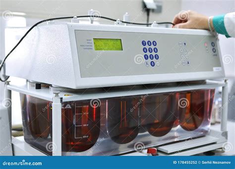 A Female Chemist Conducts Solubility Tests Of Tablets And Other Dosage Forms Erveka
