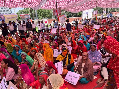 Prakash Ambedkar On Twitter जयपुर शहिद स्मारक से मानवाधिकार मार्च एवं सभा की शुरुआत हो चुकी है