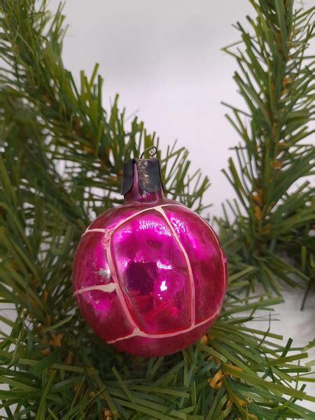 Винтажная советская подвесная елочная игрушка Шар мяч лиловый стекло СССР купить по низким