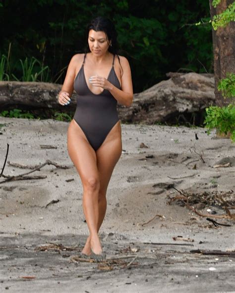 Kourtney Kardashian Butt Thefappening