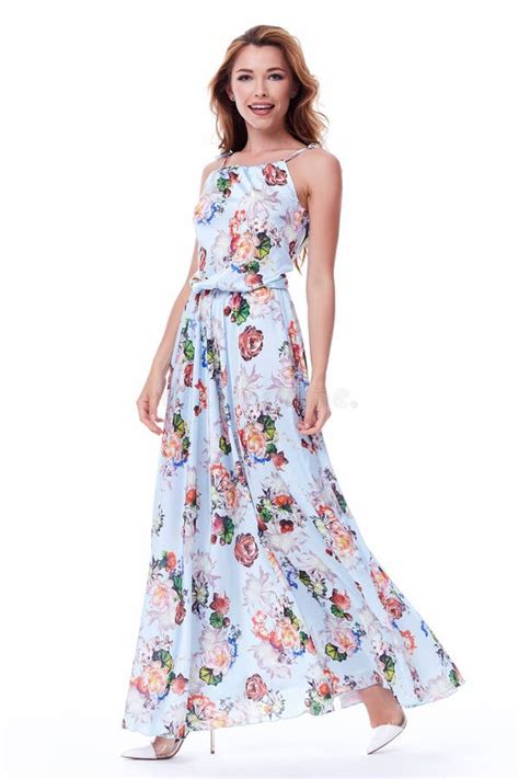 Платье O довольно сексуальной носки светлых волос фотомодели дамы длинное Silk Стоковое