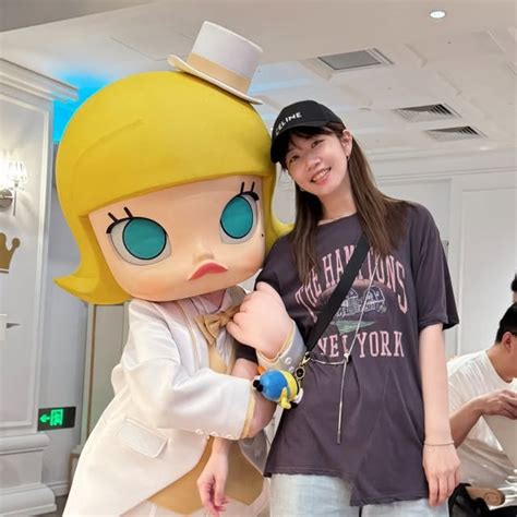 Lily Lily Hsueh Threads Say More