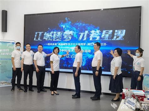 “专场市集”促名校名企“牵手”，江汉区揽才跑出“加速度”武汉市人才毕业