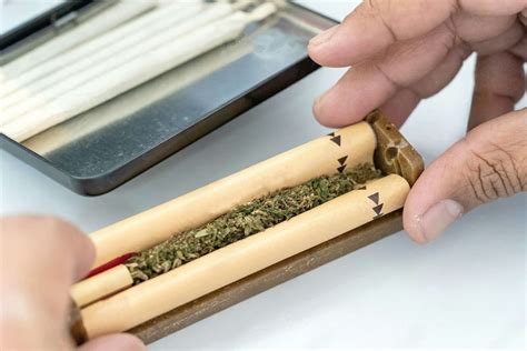 How To Use Joint Rolling Machines 4 Different Types Herb
