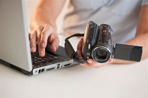 How To Start Vlogging Online And Get Noticed